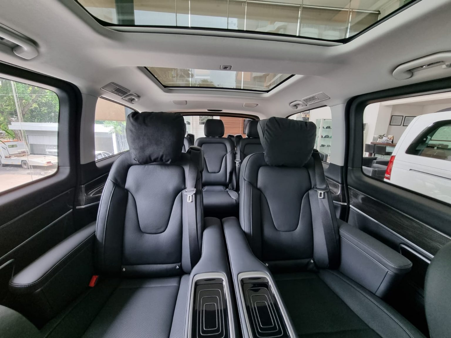 V-Class V250 LWB Avantgarde NIK 2023 | Promo Mercedes Benz 2025 ...